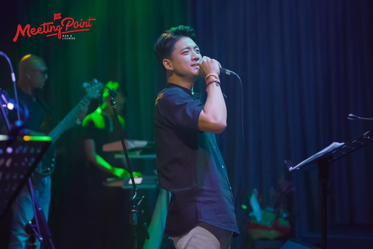 Home - Meeting Point Bar & Lounge